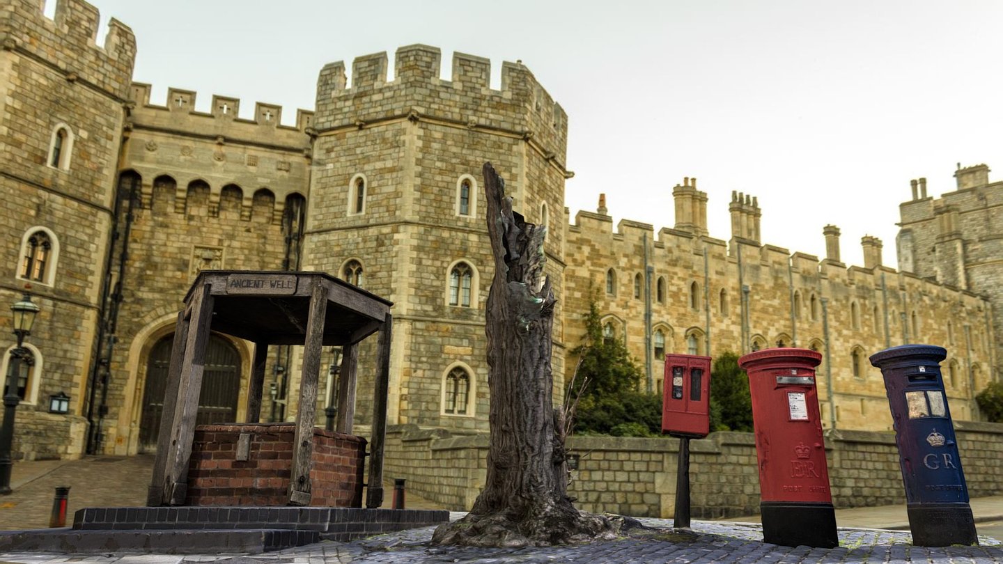 Windsor Castle Post Boxes - 3D model by public-art.uk [043e074] - Sketchfab