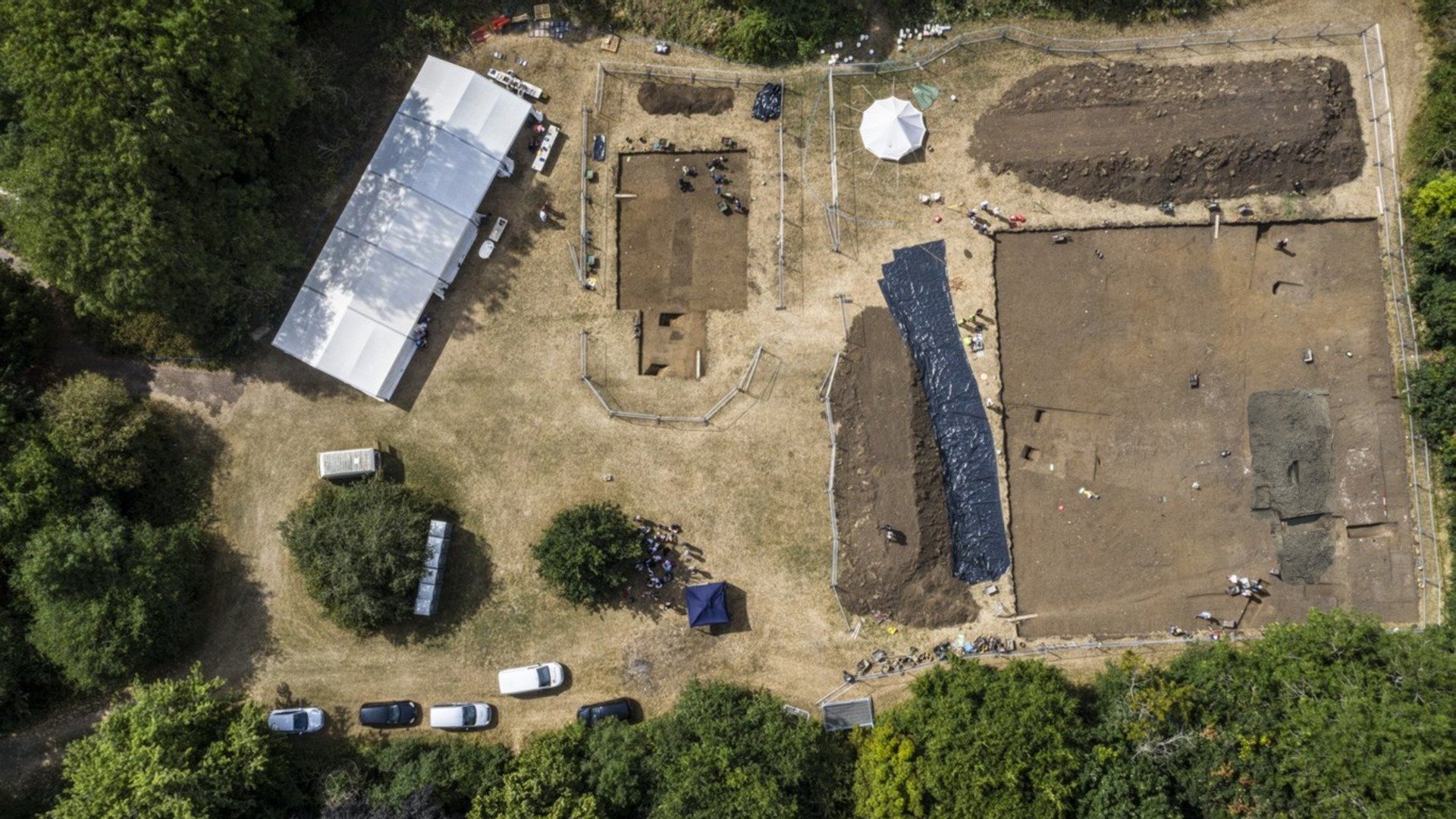 Cookham 2022 Trench 1 Context 1004: Trackway - 3D model by University ...