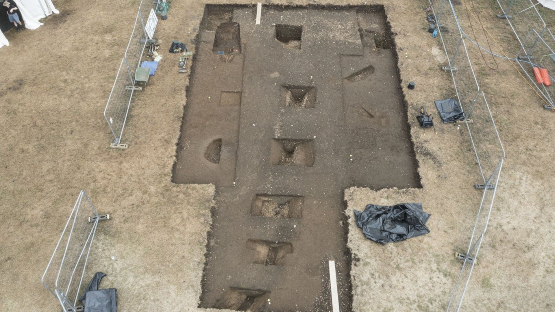 #Cookhamdig22 Trench 2 Legs of Skeleton SF317 - 3D model by University ...