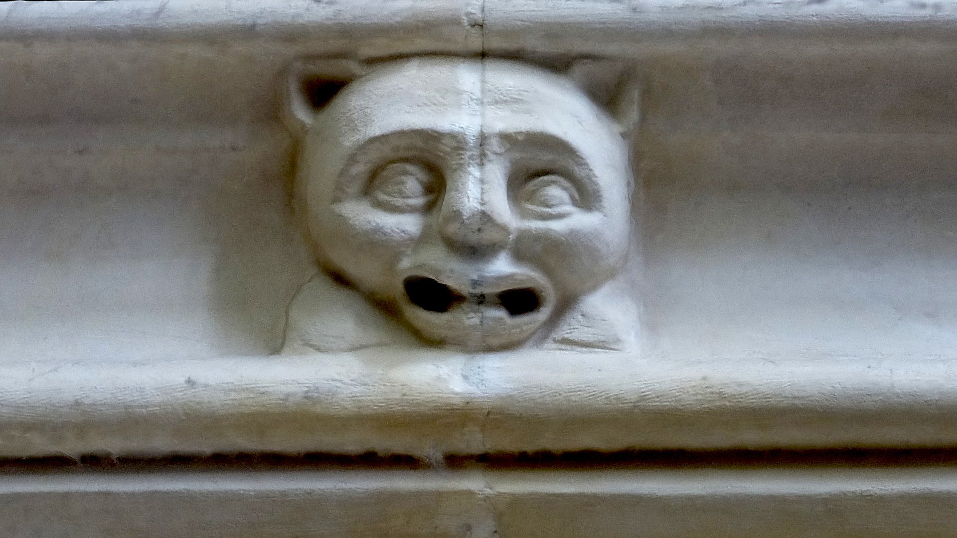 Cat grotesque inside Winchester Cathedral - 3D model by squeakingcat ...