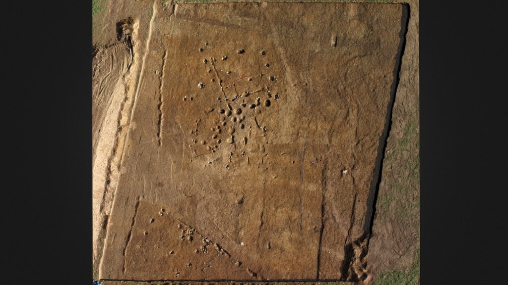Llanfaethlu - Neolithic Houses100315 - 3D model by SUMO GeoSurveys ...