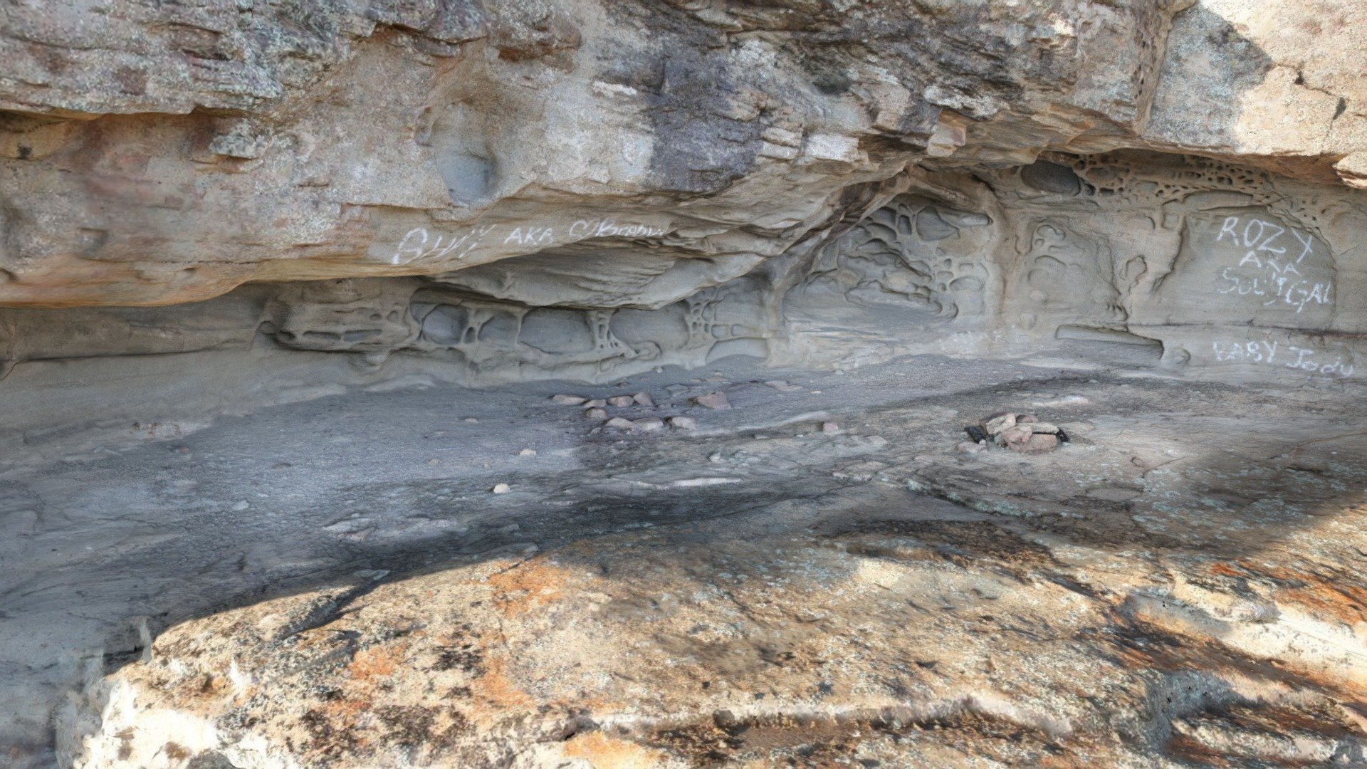 Sutherland SAAO Cave - 3D model by Telmo [e057b52] - Sketchfab