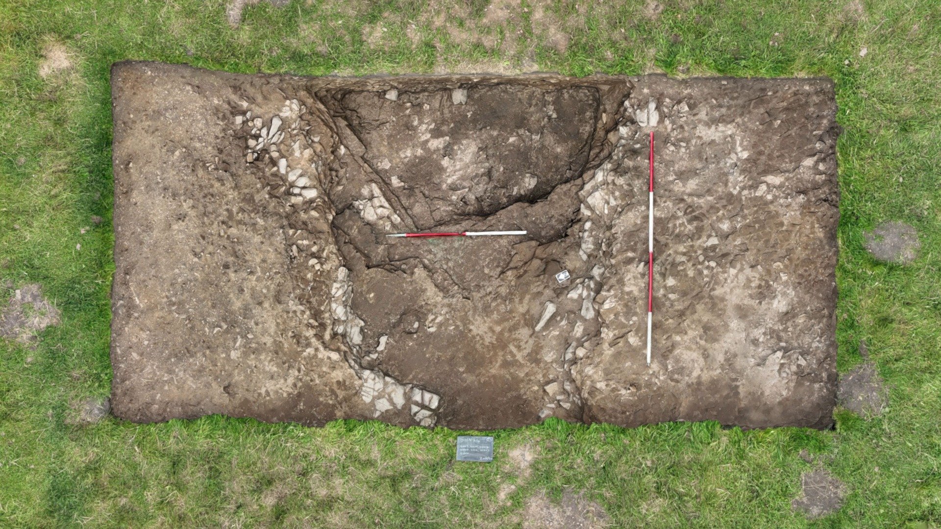 Trench_04_vids-textured_model - 3D model by jongarae [e78fcdf] - Sketchfab