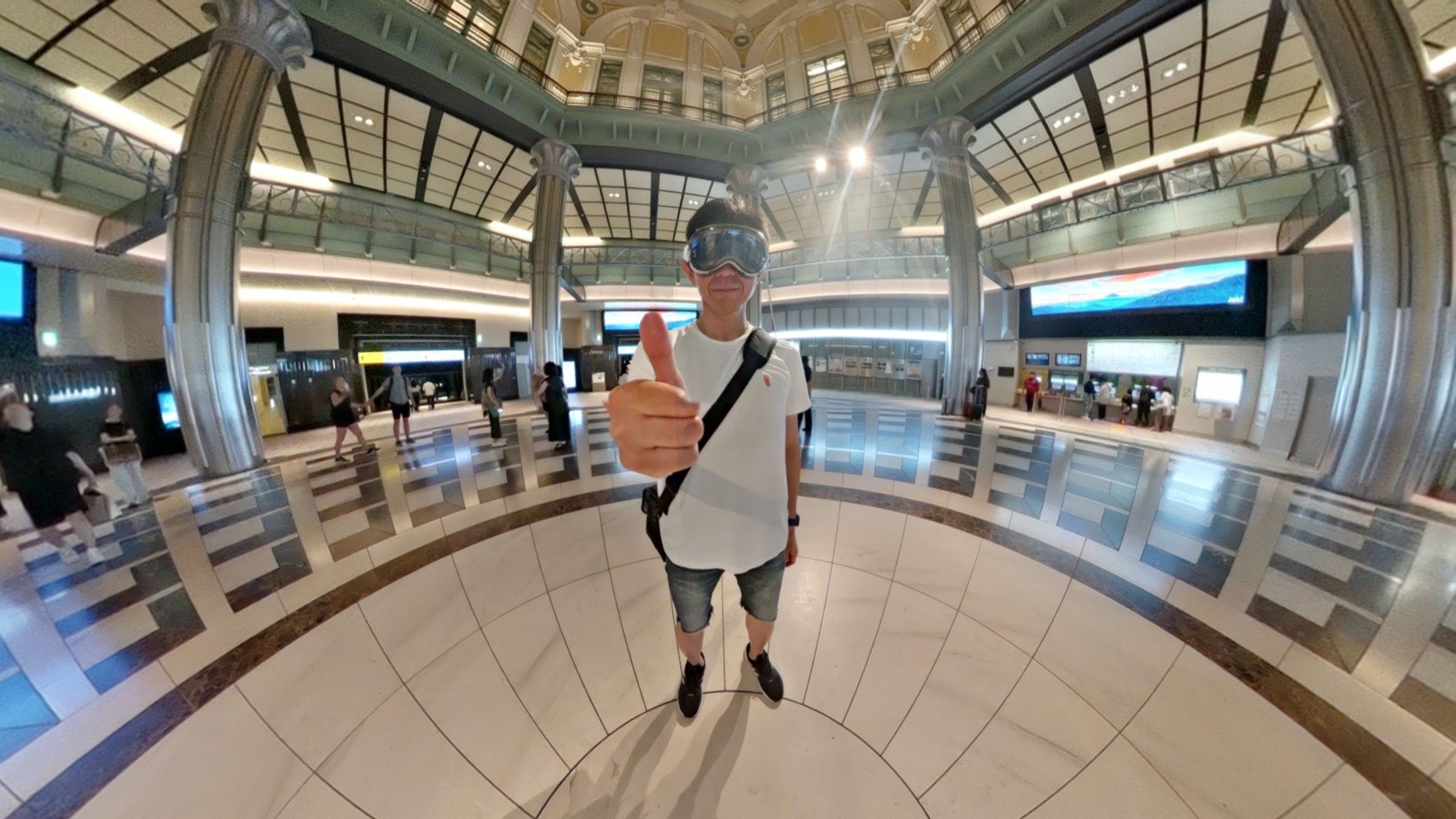 Vision man at Tokyo Station - 3D model by ikejun360 [fc41dba] - Sketchfab